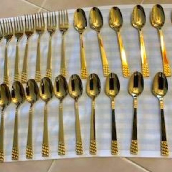 Dining | Vintage Supreme Cutlery Stainless Flatwear Gold Tone ...